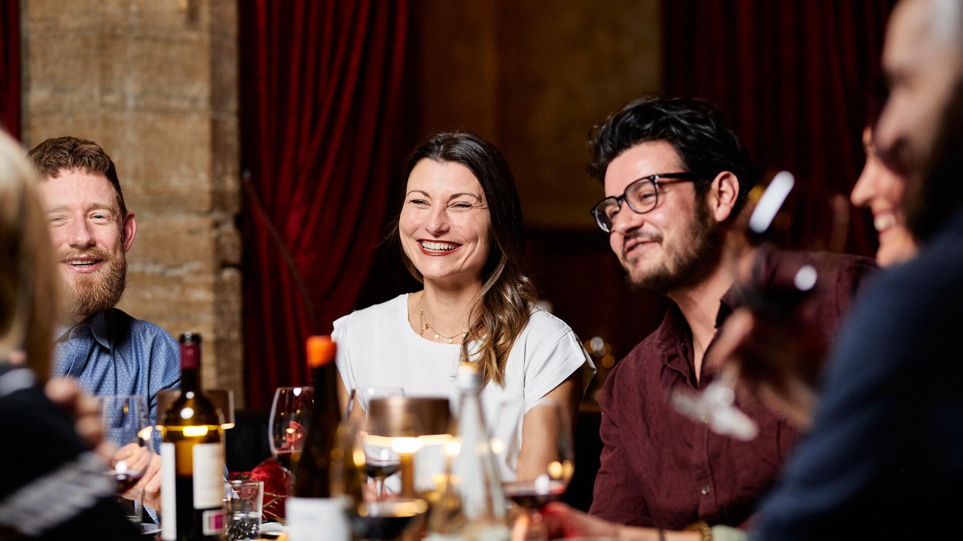 Salon Rouge – Salon Rosso | Ferien in Arosa | Schweiz