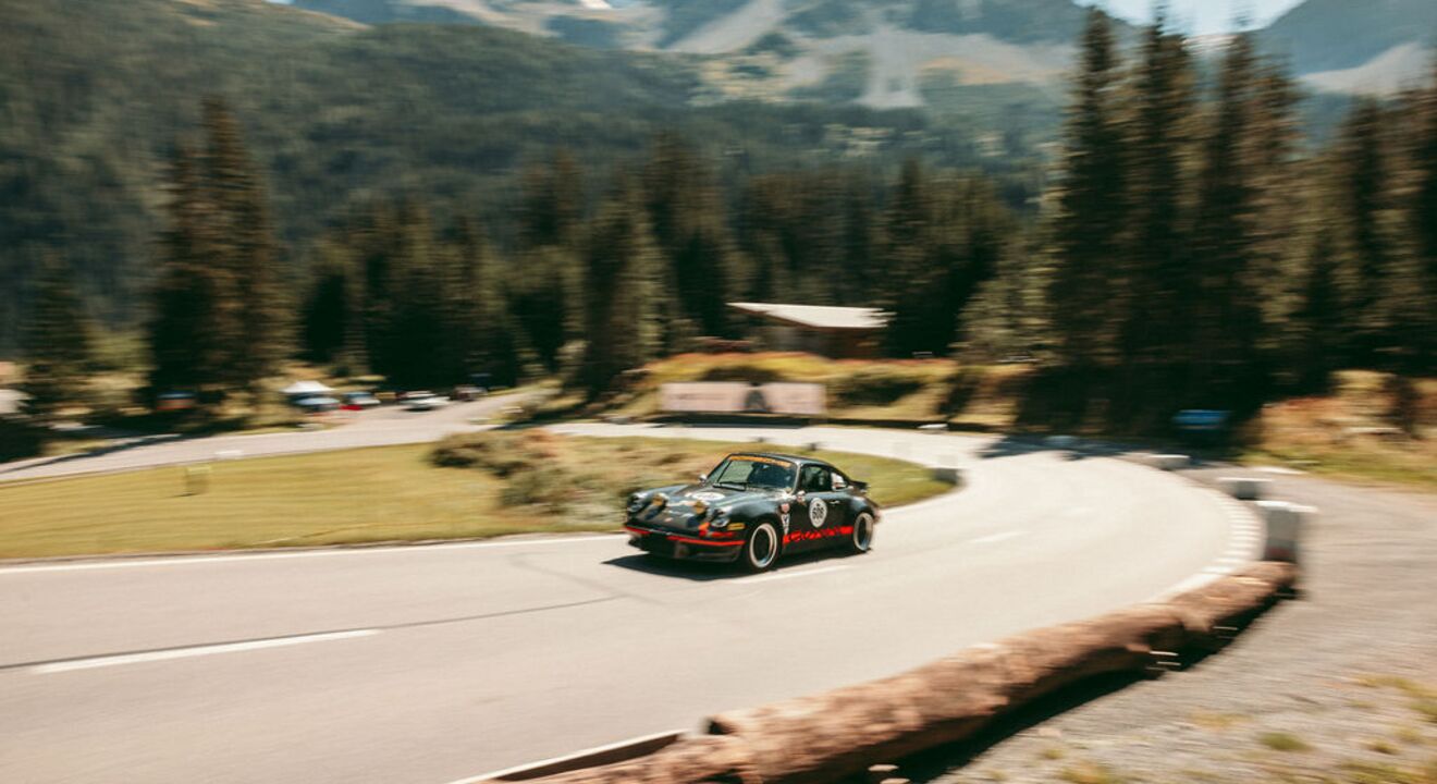 20 Jahre Arosa ClassicCar: Historische Rennwagen und prominente Gäste